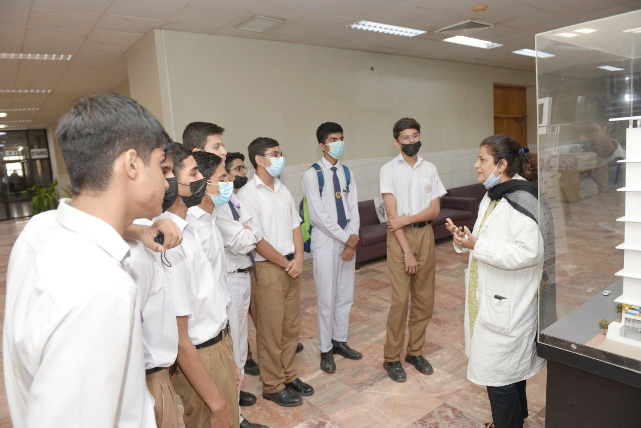 BAI VIRBAIJI SOPARIVALA PARSI HIGH SCHOOL